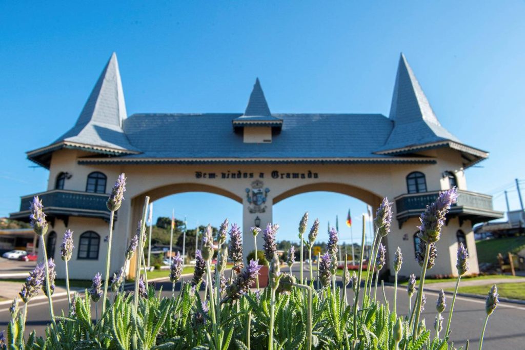 Coluna Minas Turismo Gerais - Novojornal