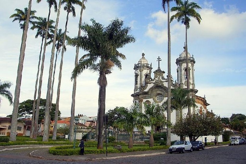 Coluna Minas Turismo Gerais - Novojornal
