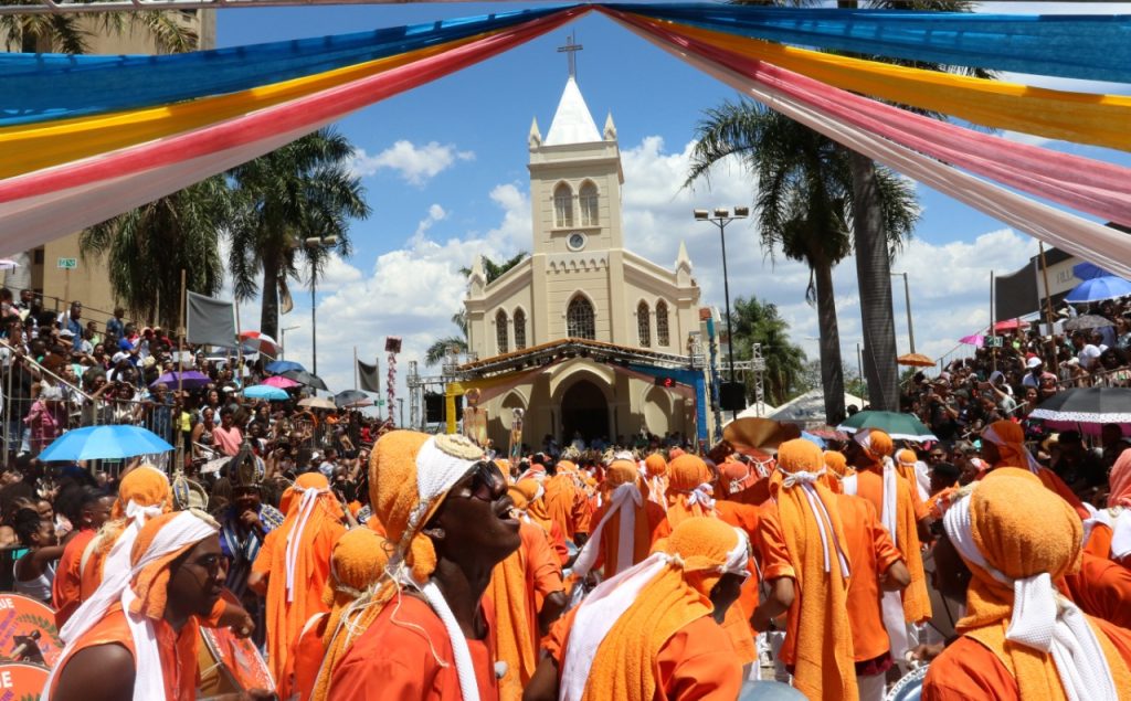 Coluna Minas Turismo Gerais - Novojornal