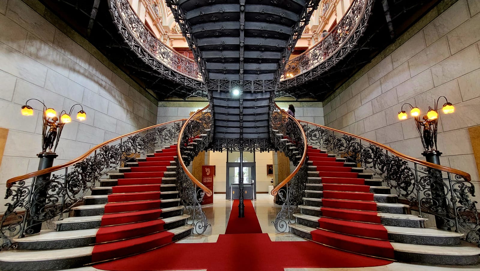 Coluna Minas Turismo Gerais - Novojornal