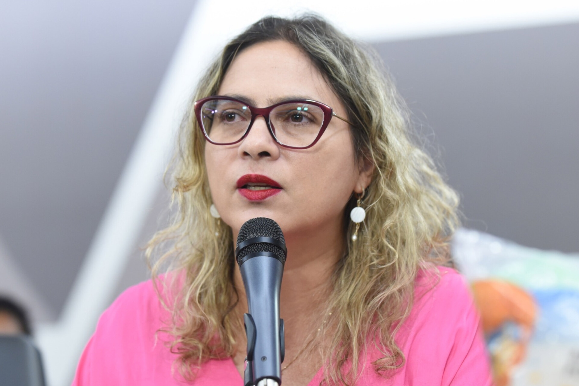 “Recado aos que acham que podem praticar violências contra as mulheres”, diz deputada Beatriz ...