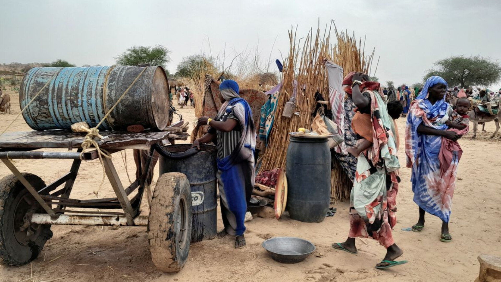 Para Unicef, 5 milhões de crianças estão "à beira do abismo" em Darfur ...