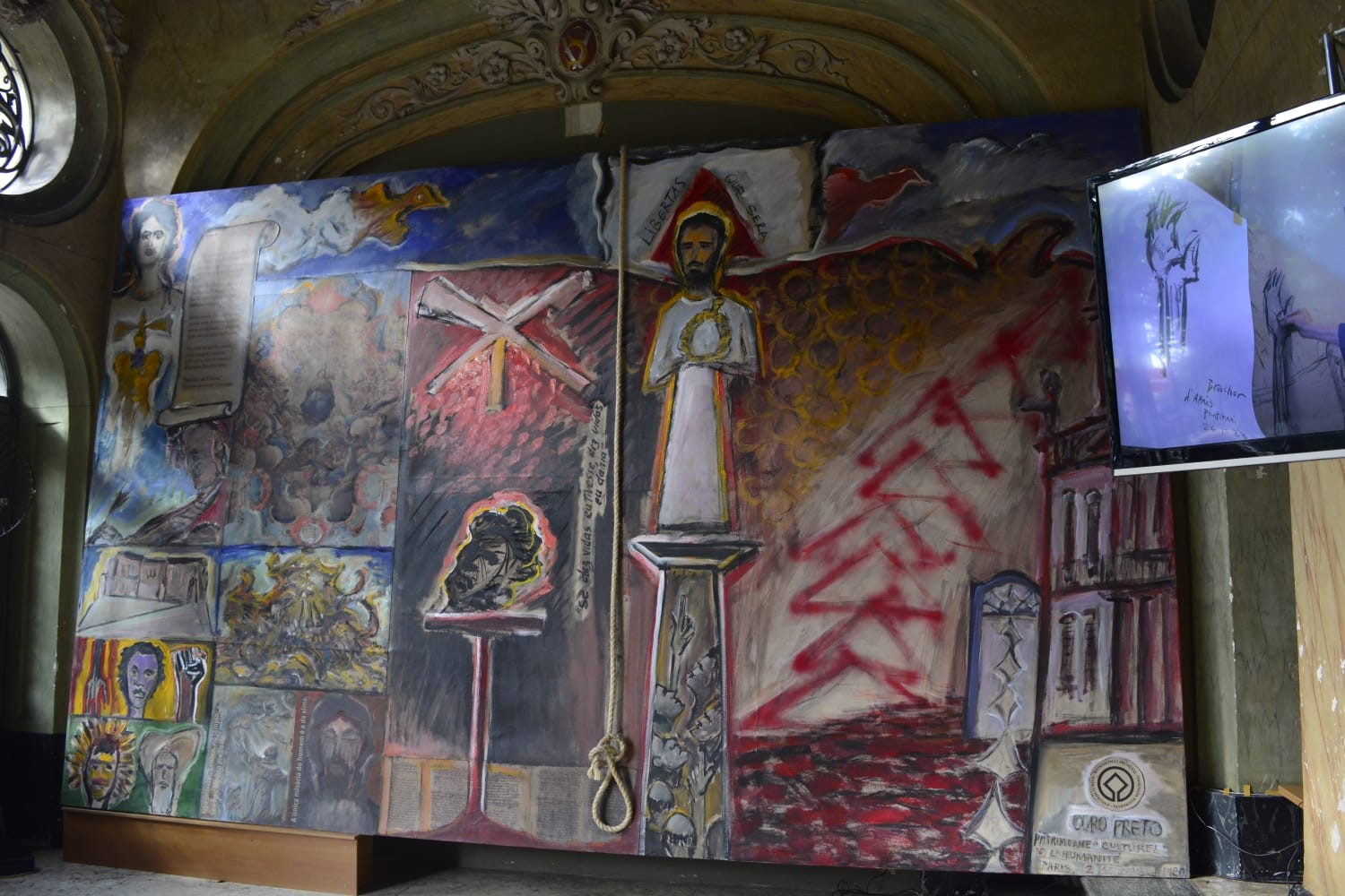 Coluna Minas Turismo Gerais - Novojornal